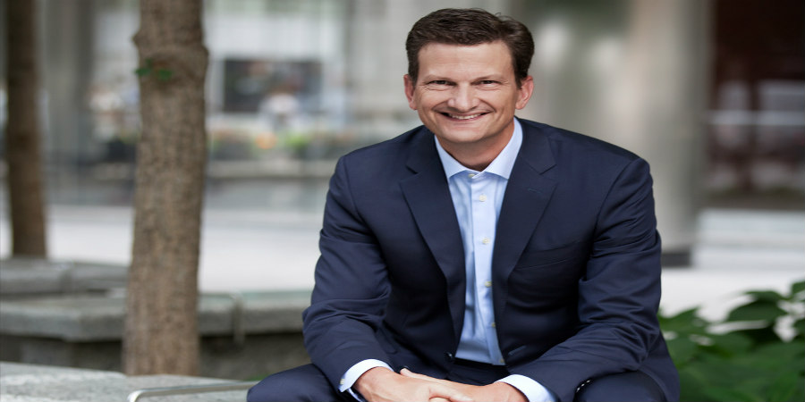 Ο William B. Thomas επανεκλέγεται ως Παγκόσμιος Πρόεδρος και Διευθύνων ...